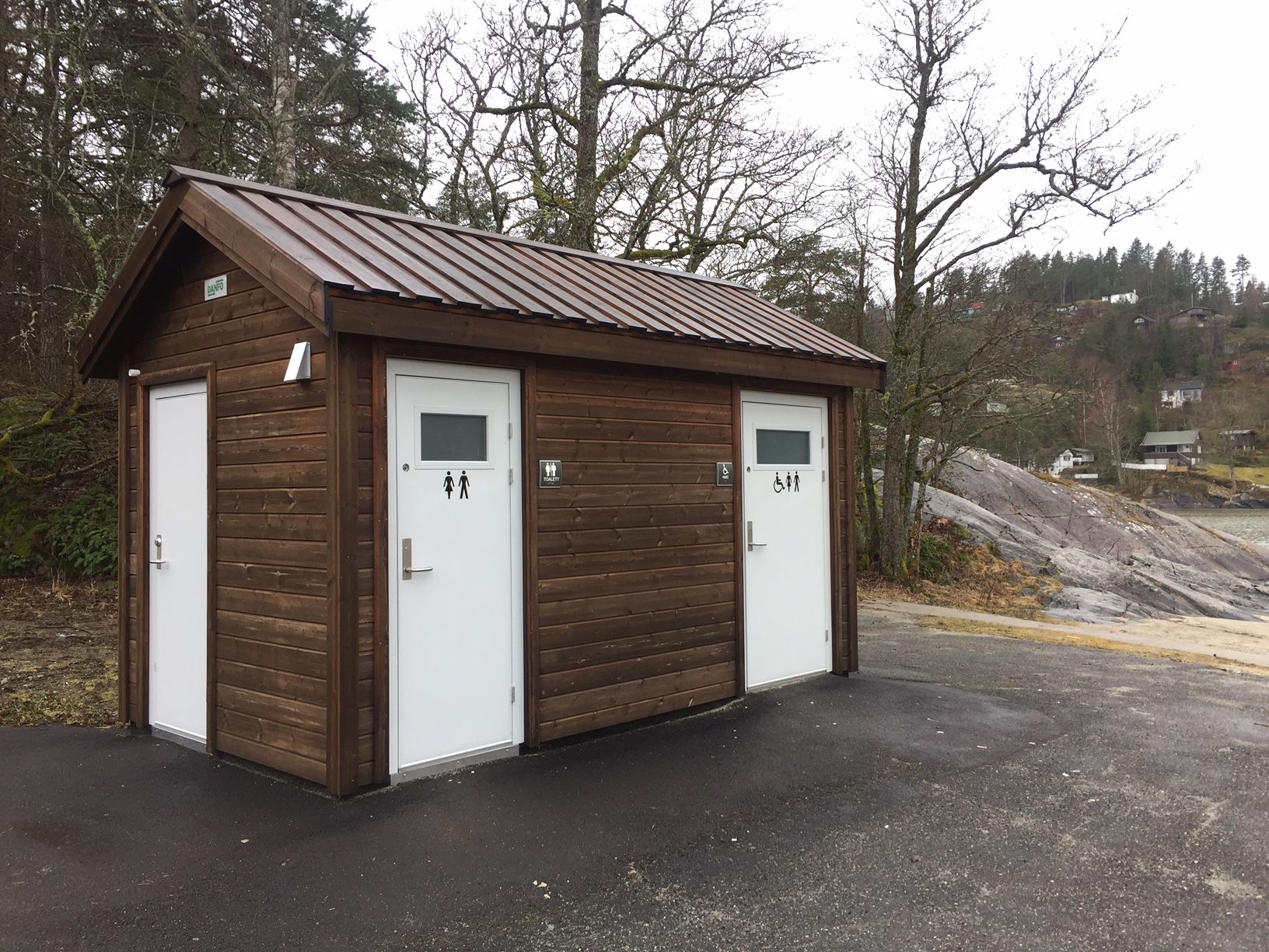 Danfo Greenline – The public environmental toilet Danfo